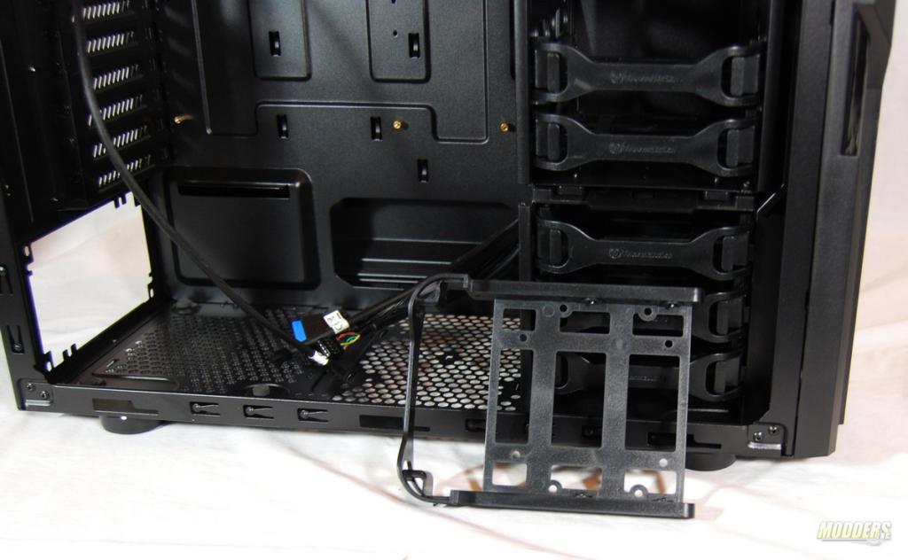 Thermaltake Commander G41 Mid-Tower Chassis Review - Page 3 Of 5 ...
