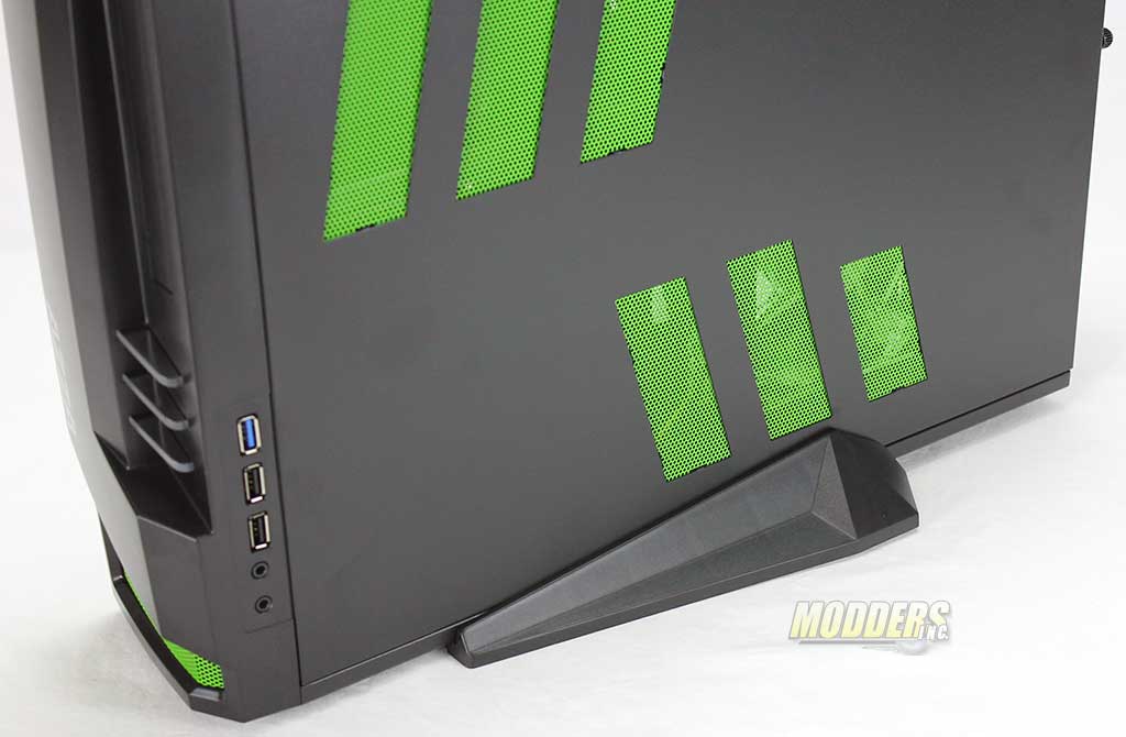 AzzA Z Mini-ITX Gaming Case Review - Page 2 Of 5 - Modders Inc