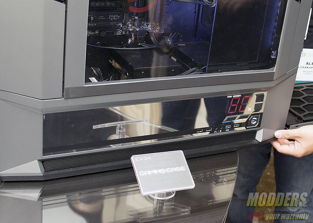 EVGA @ CES 2016: Gaming Case, Quick-disconnect Expandable AIO, High-End ...