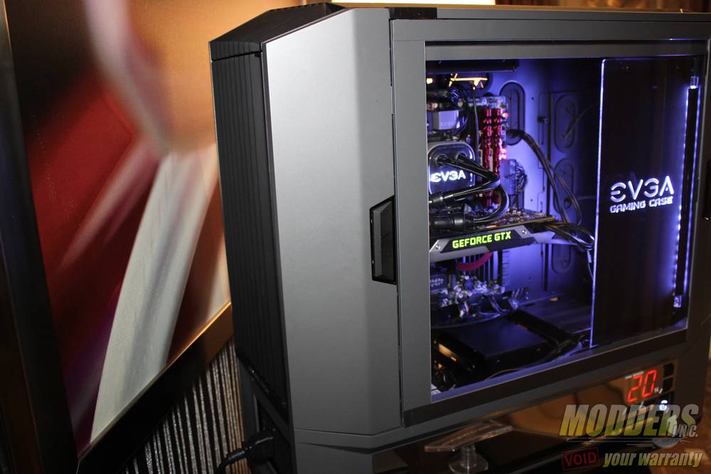 EVGA @ CES 2016: Gaming Case, Quick-disconnect Expandable AIO, High-End ...