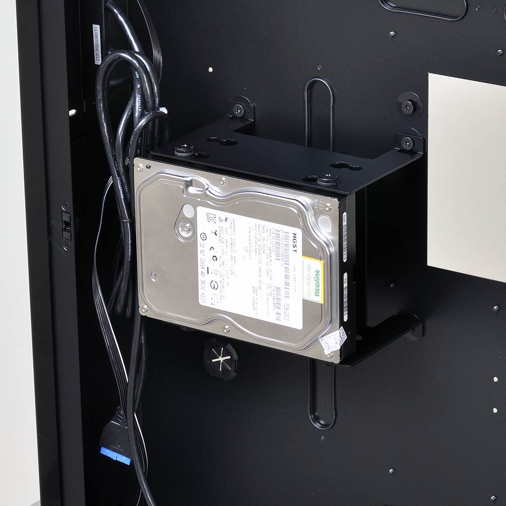 Lian Li Doubles Up on Tempered Glass with PC-011 Case | Modders Inc