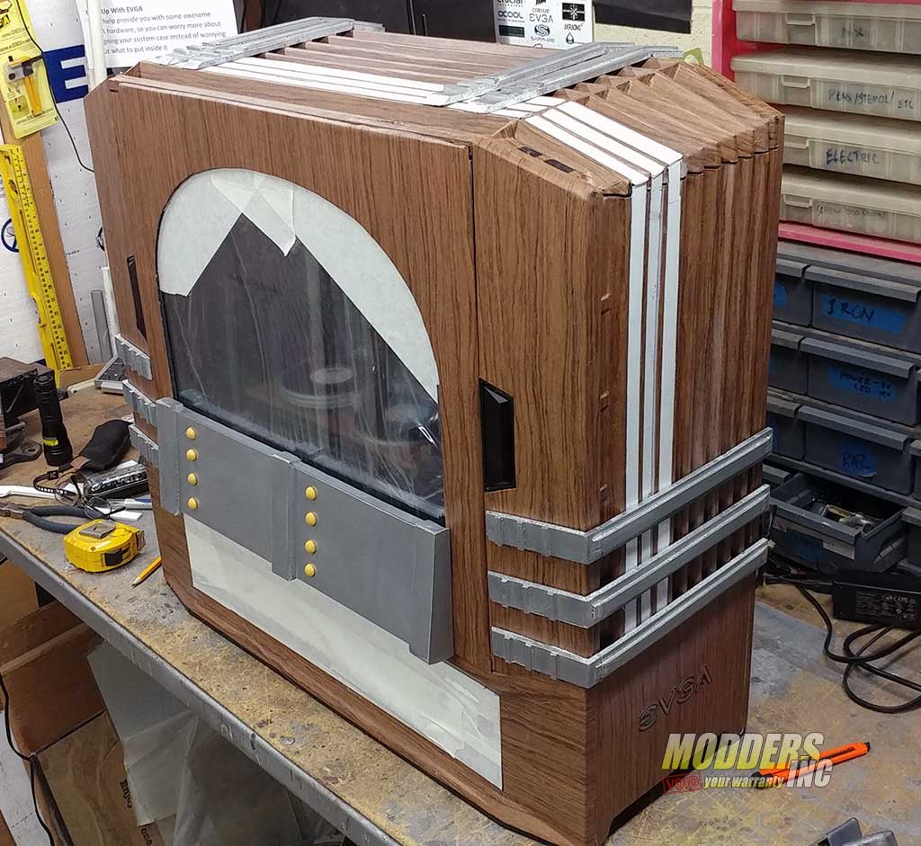 EVGA Jukebox Case Mod - Modders Inc