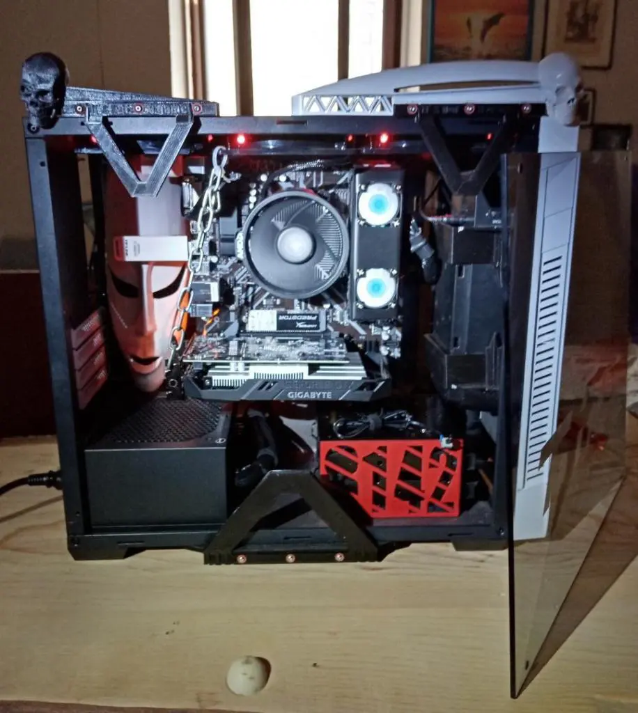 QuakeCon At Home PC Case Mods - Modders Inc