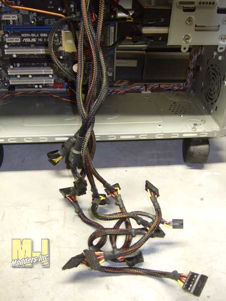 Computer Case Cable Management - Modders-Inc